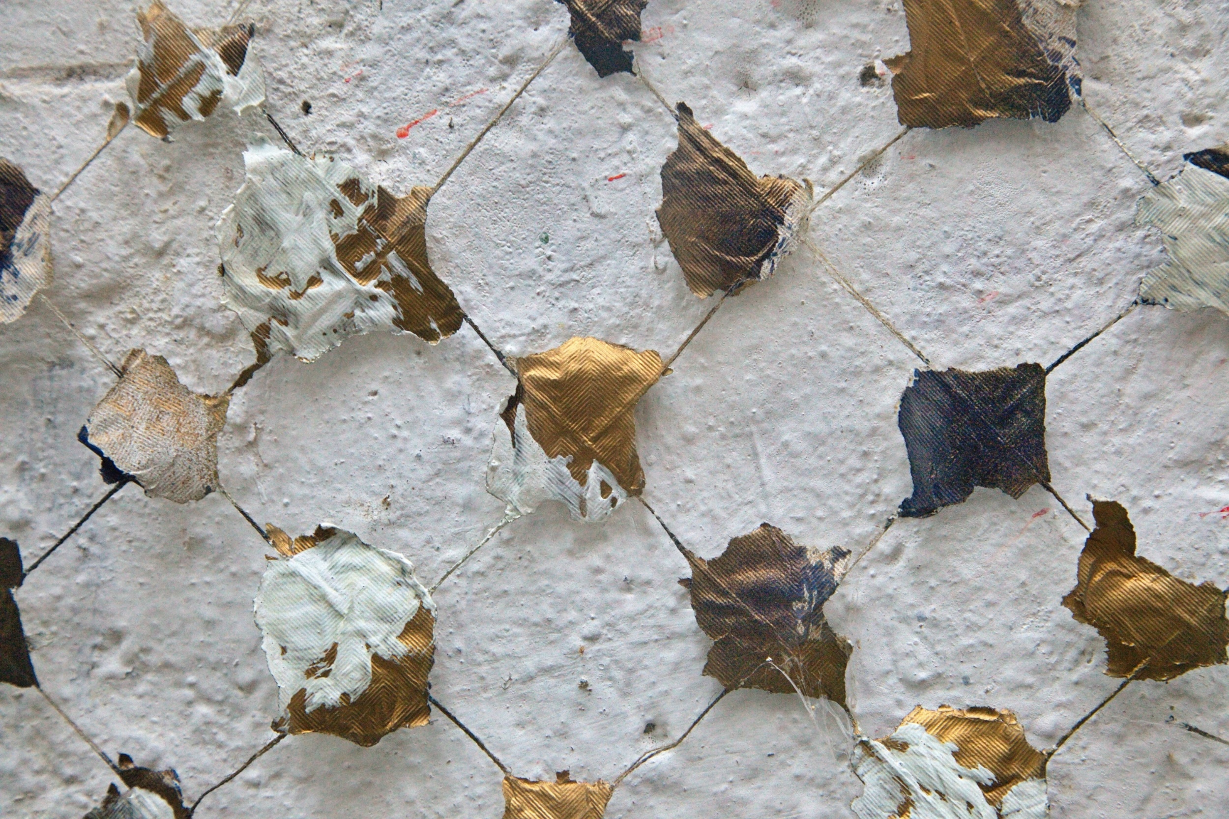 Ovale - Blanc & doré par Edward Baran - Amelie, Maison d'art